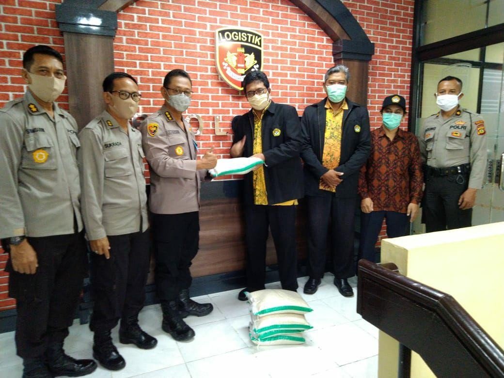 Polda Bali Salurkan Bantuan pada LDII Bali - Lembaga Dakwah Islam Indonesia